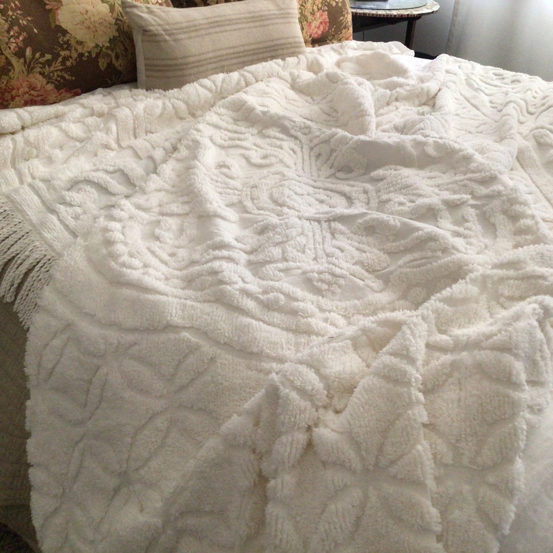 Vintage Chenille Bedspread - Etsy