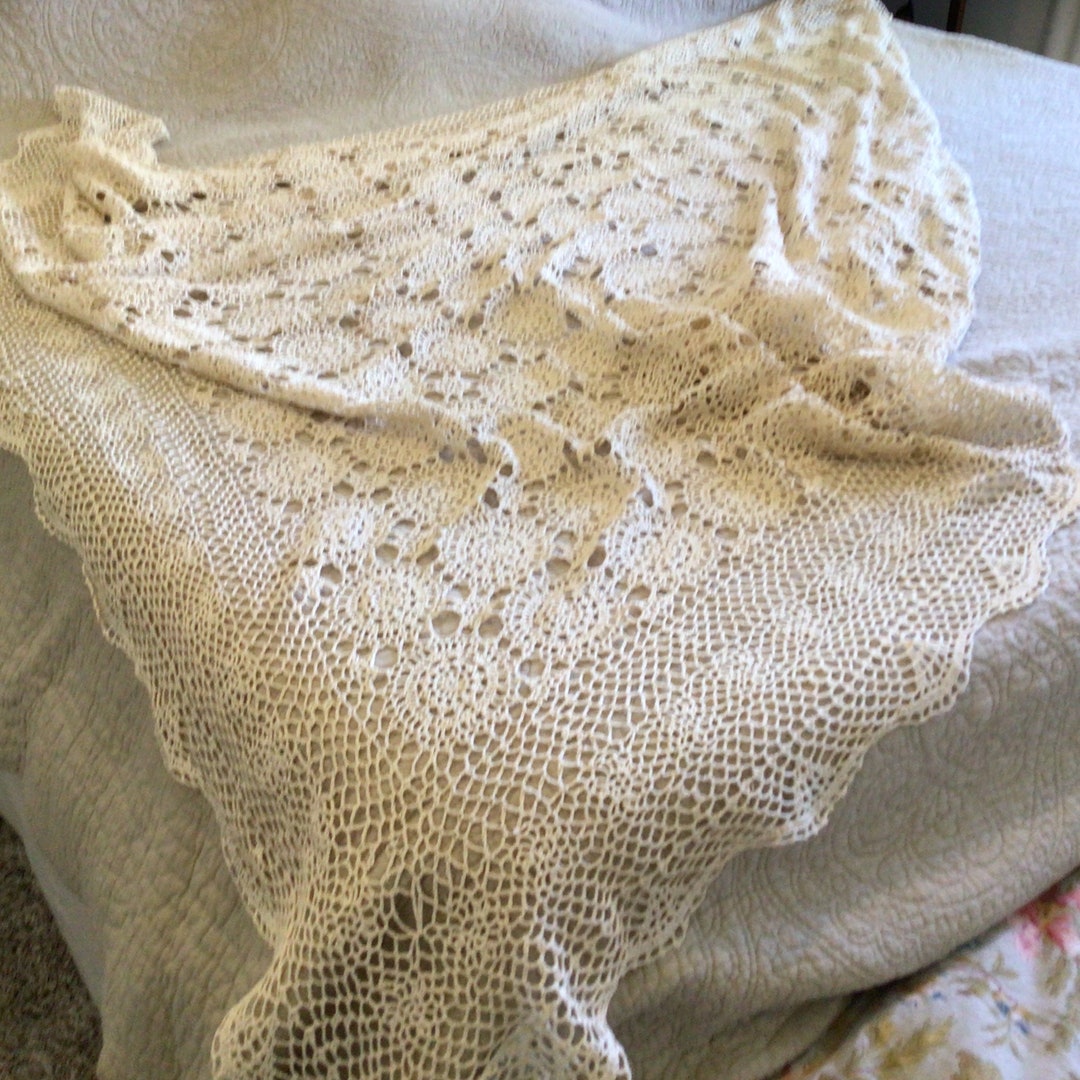 Vintage Hand Crochet Tablecloth, Table Linens, Afghans, Throw - Etsy