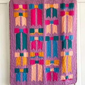 Taffy Pull Bow Quilt Throw / Modern Patchwork Colorful Quilt / Handmade Bright Bow Throw Quilt ...