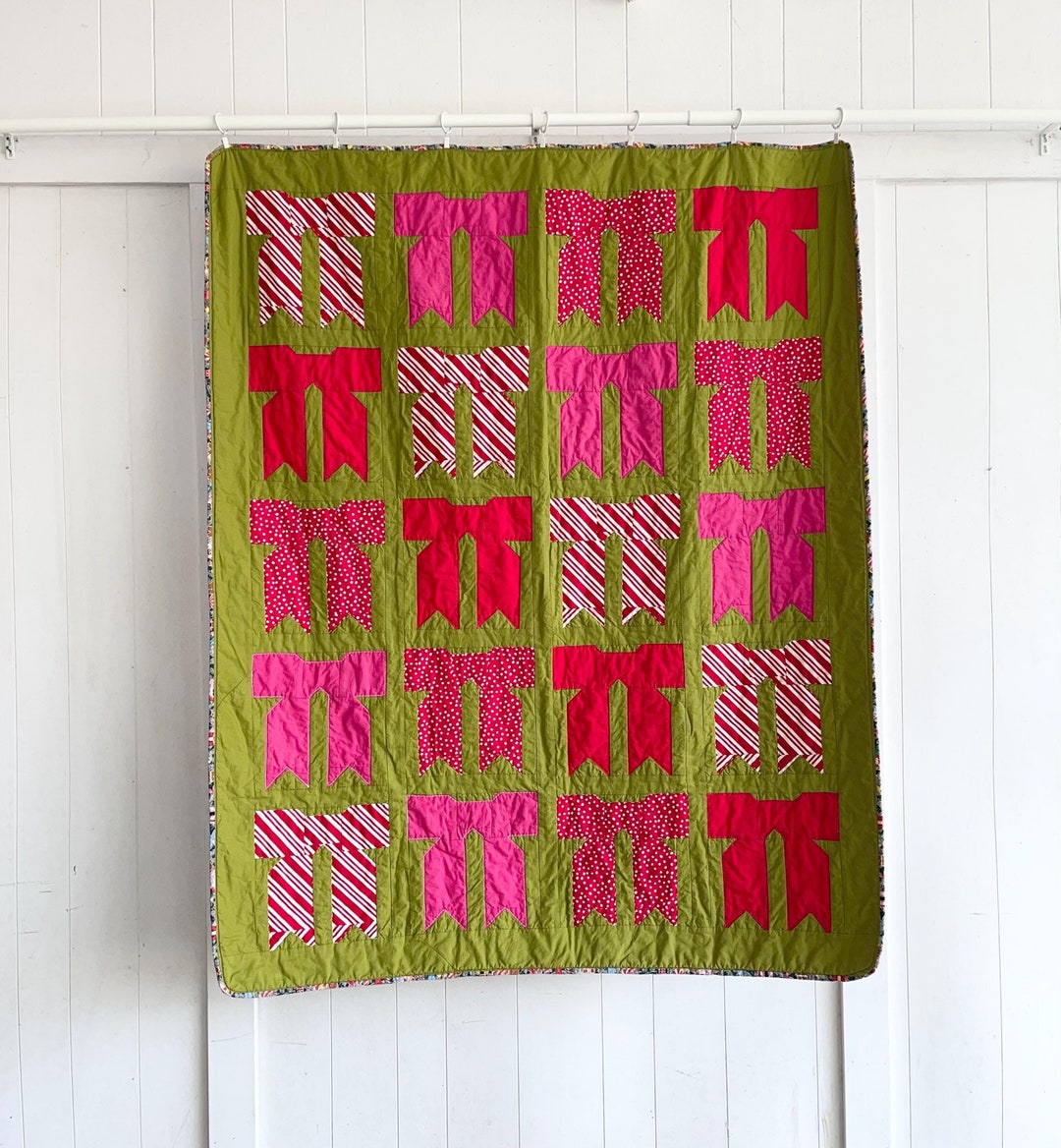 Handmade Holiday Bow Quilt: Pink & Red Christmas Patchwork Throw - Etsy