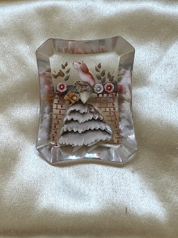 Rare vintage 1940s reverse carved lucite crinoline la… - Gem