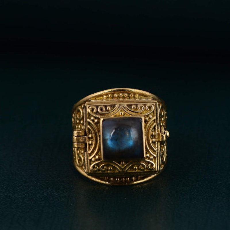Poison Ring - Etsy