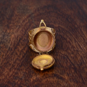 Minimalist Poison Ring, Gold Poison Ring, Hidden Box Ring, Pill Box ...