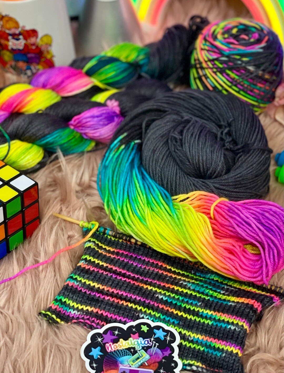 Lisa Frank gótica - Hilo teñido artesanalmente - Etsy México