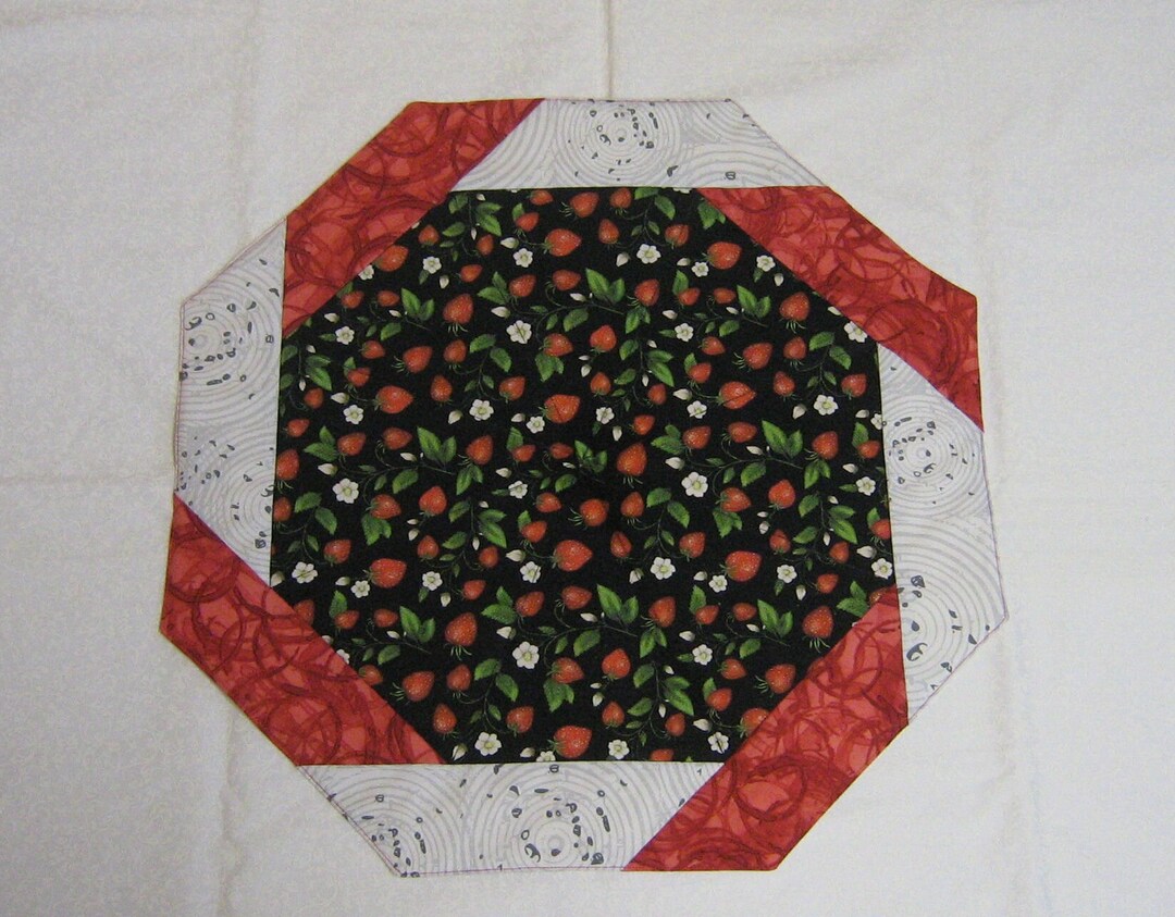 Spiral Table Topper, Quilted Octagon Table Topper, Strawberry and ...