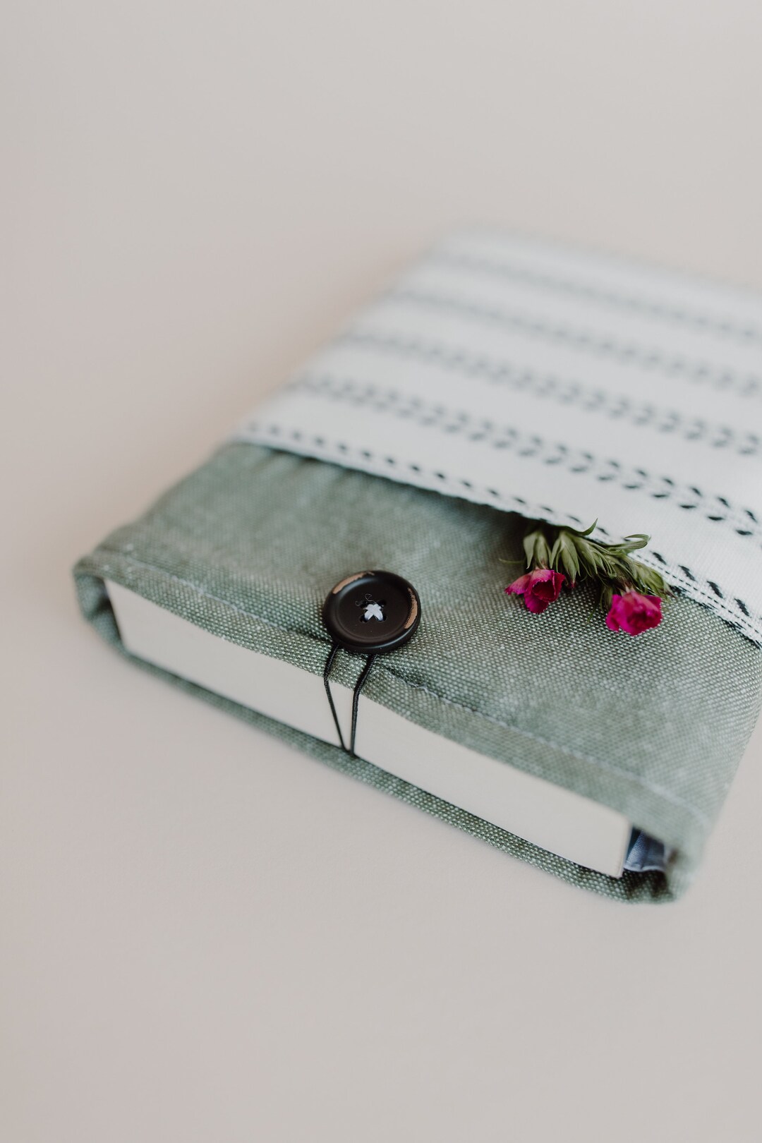 Book Sleeve With Pocket: Handmade Book Protector - Etsy