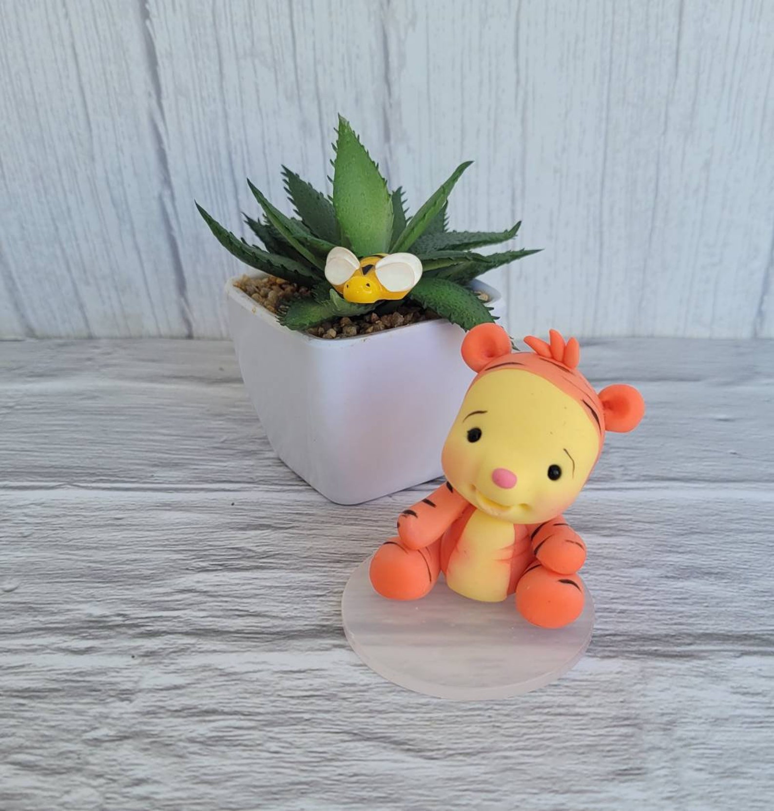 Winnie the Pooh Figures Clay, Porcelain Cold Winnie Pooh Decoration ...