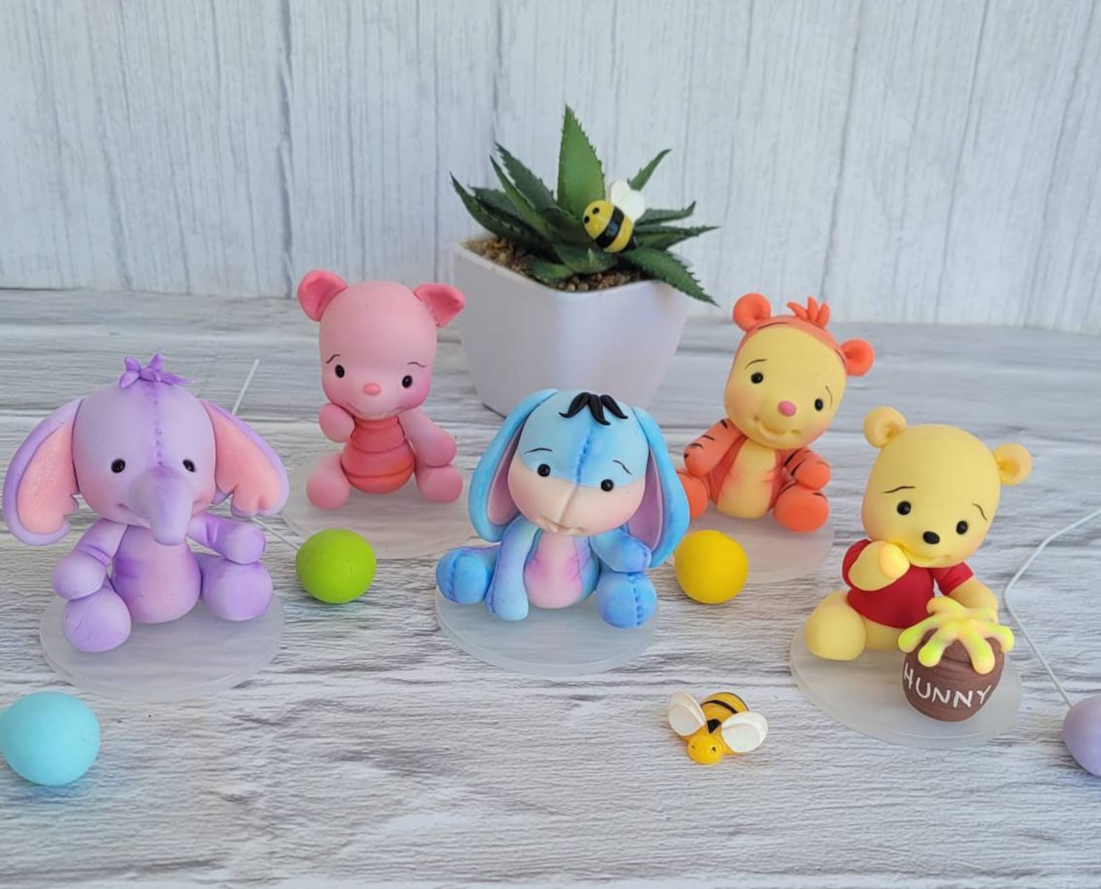 Winnie the Pooh Figures Clay, Porcelain Cold Winnie Pooh Decoration ...