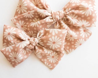 Daisy Bow | Etsy