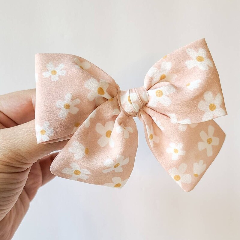 Daisy Hair Bow - Etsy