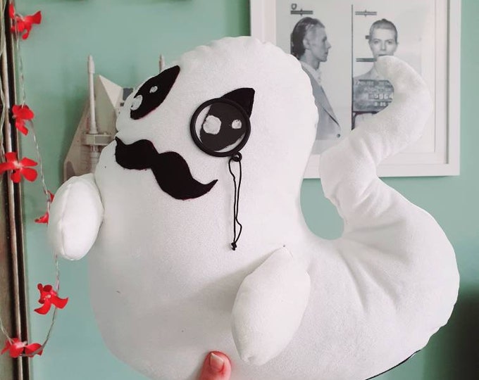 Plush Ivory Sherpa Ghost Pillow Halloween Pillows, Halloween & Fall ...