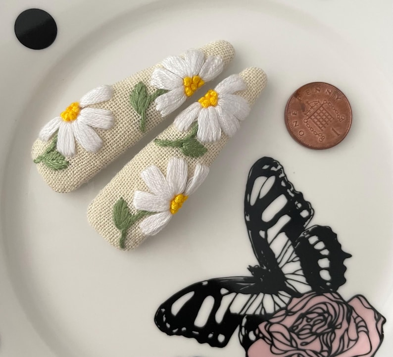 Hand Embroidered Daisy Floral Flower Click Clack Snap Hair Clip - Etsy UK