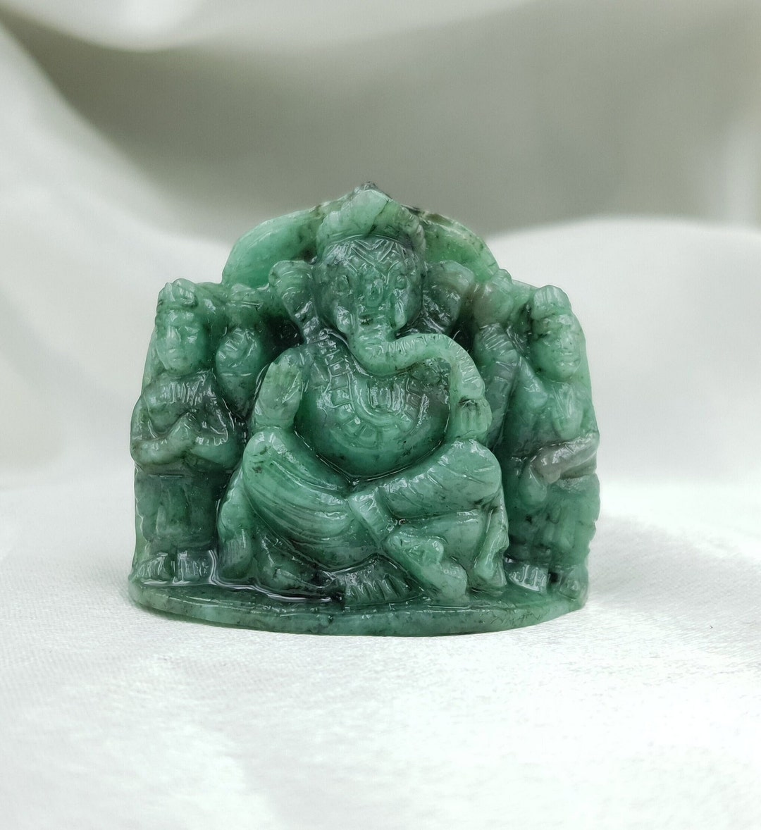Natural Emerald Ganesh Statue: Carved Hindu Idol With Lab Certificate ...