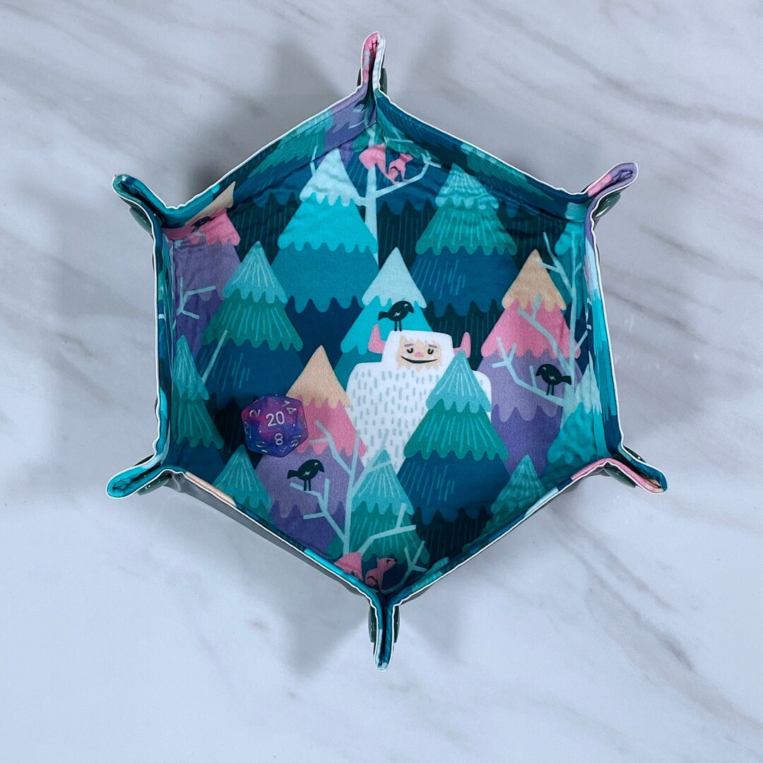 Large Cryptid Hexagon Snap Dice Tray, Collapsible Dungeons Dragons Dice ...
