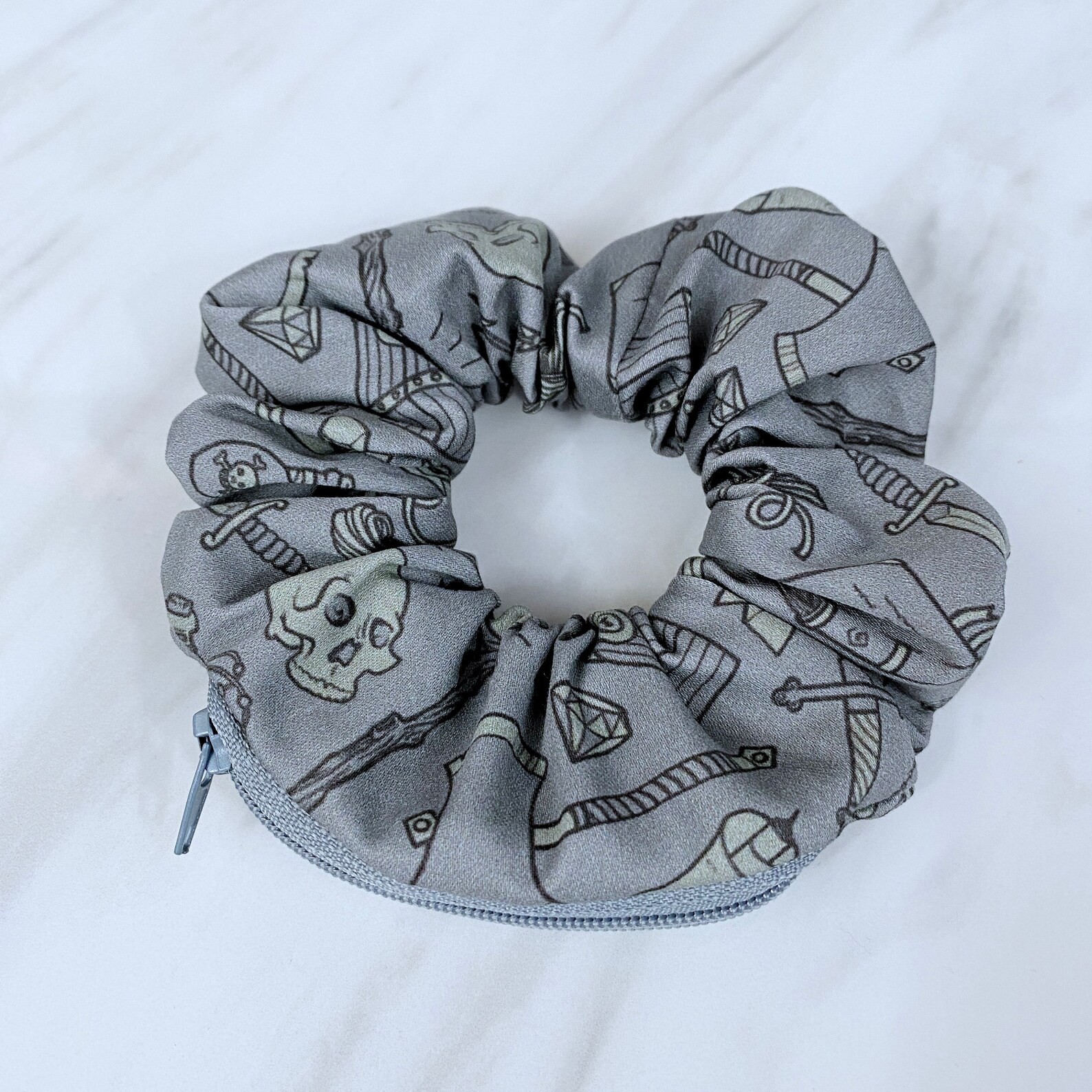 Zipper Stash Scrunchie, Choose Your Weapon Grey Inventory, Mimic, Dnd ...