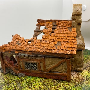 Painted 3D Printed Ruined Cottage Tabletop RPG Dungeons and | Etsy