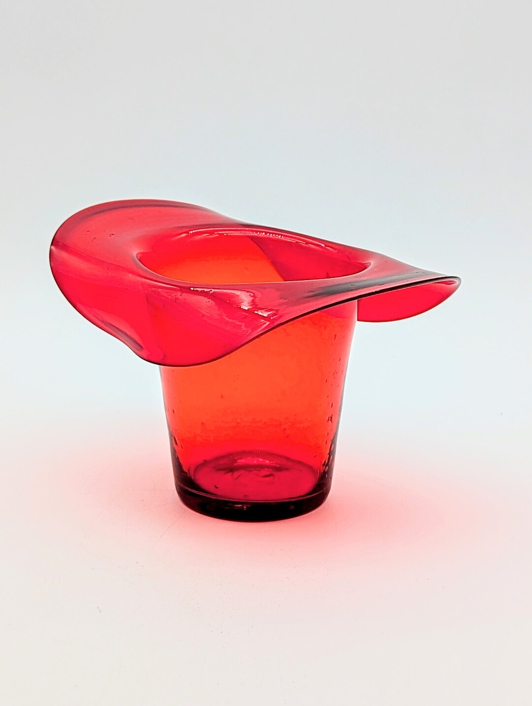 Blenko Red Hand Blown Art Glass Top Hat Vase - Etsy