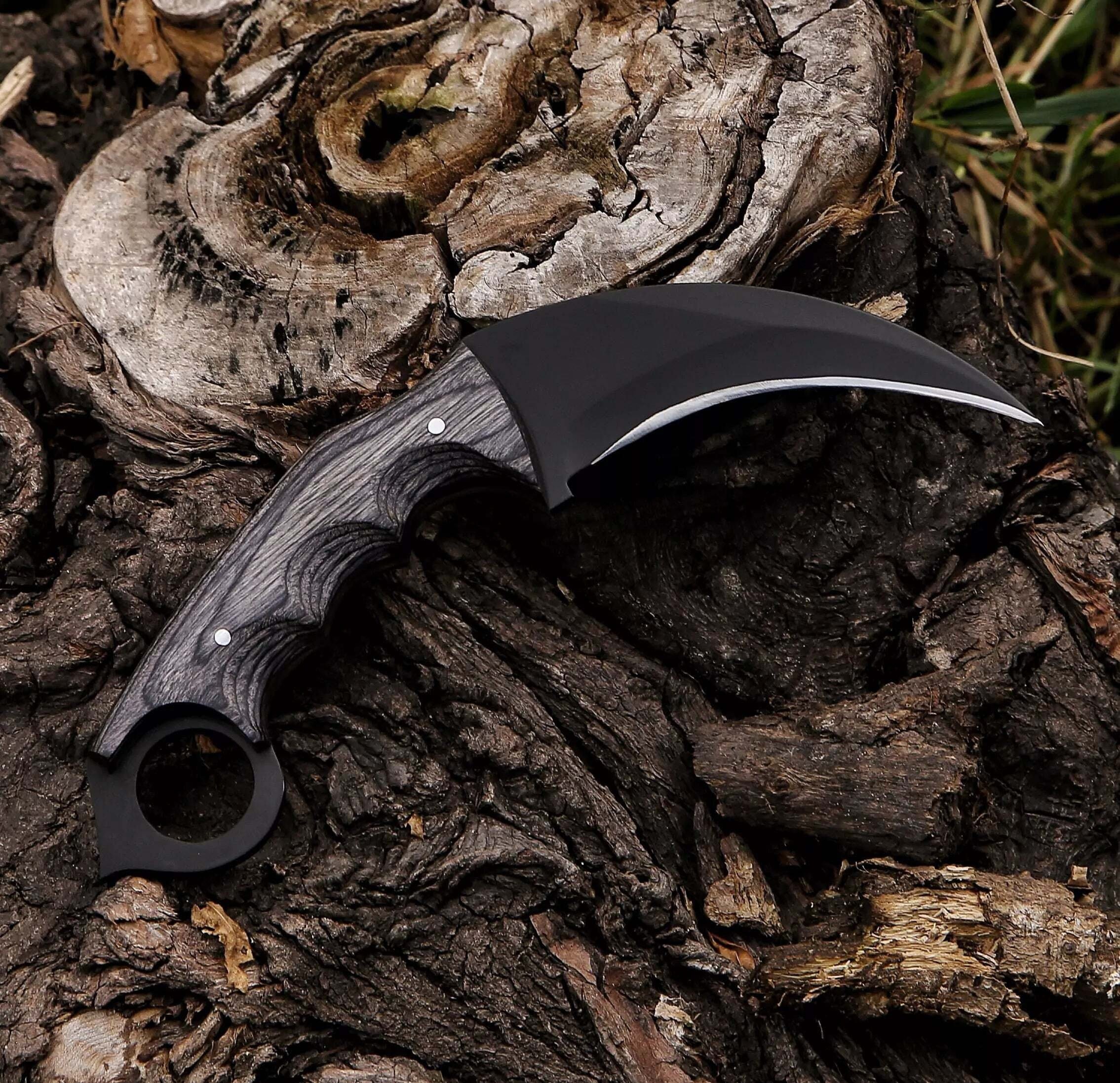 Dragon Claw Damascus Steel Karambit Knife: Hand Forged Bowie, Rosewood ...