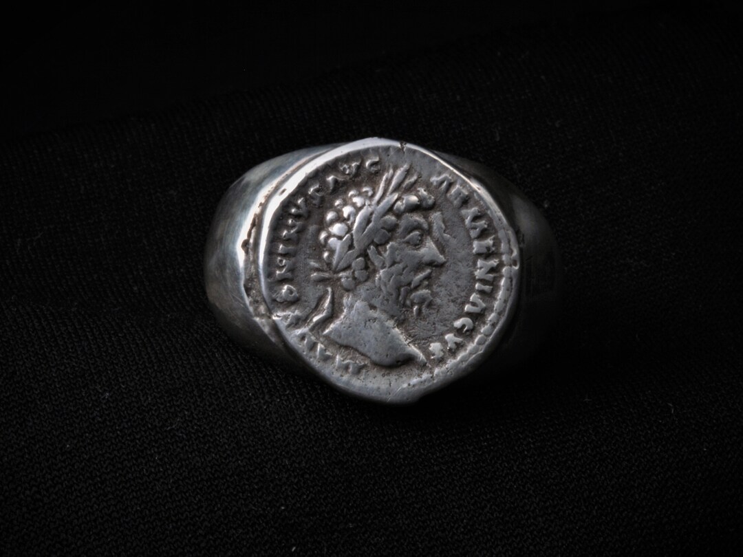 Roman Ring With the Denarius of the Emperor Marcus Aurelius. Cast From ...