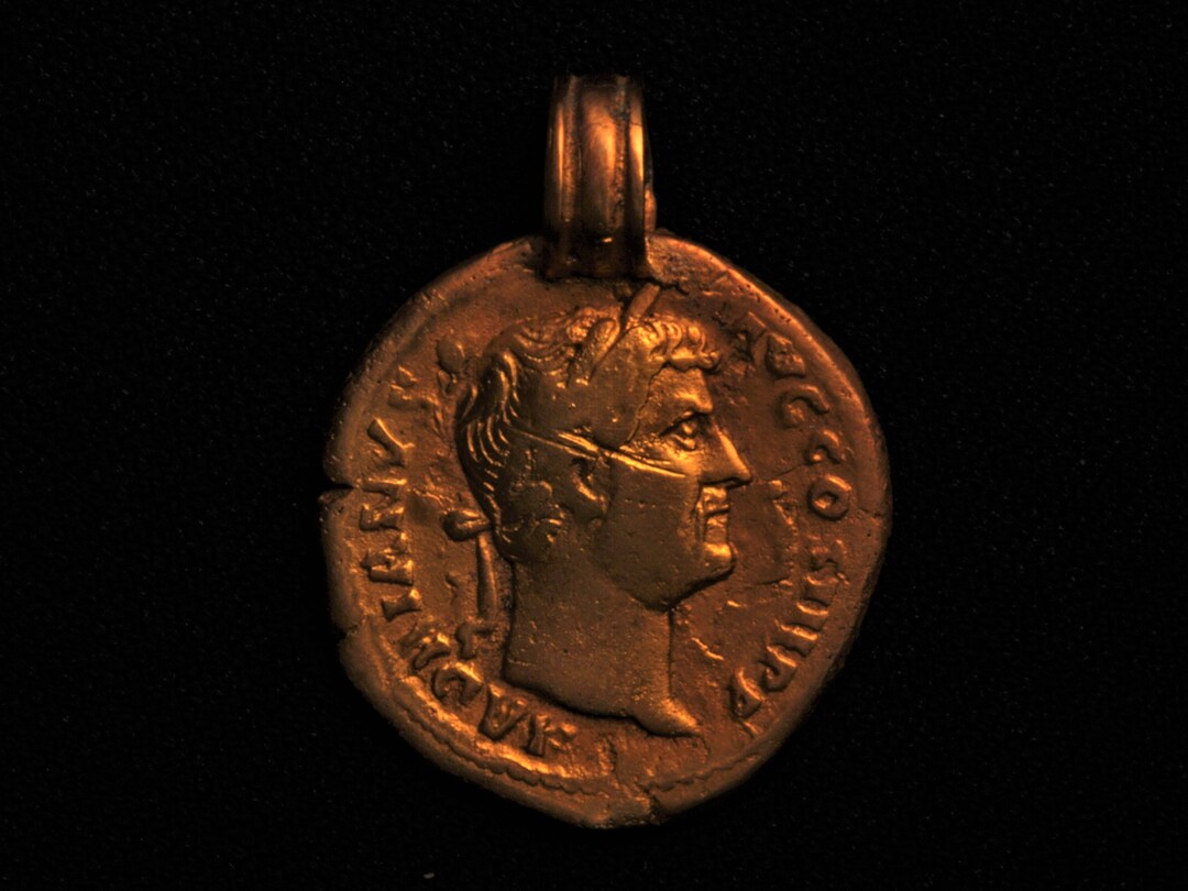 Pendant "antique Roman Coin Denarius of Emperor Hadrian" | Historical ...