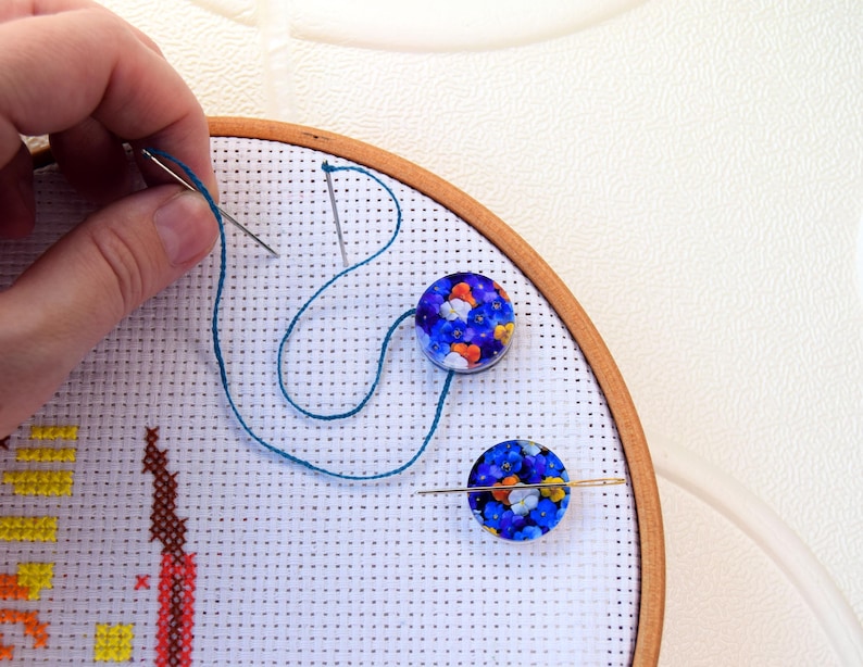 Cross Stitch Needle Minder & Thread Counter Set - Etsy