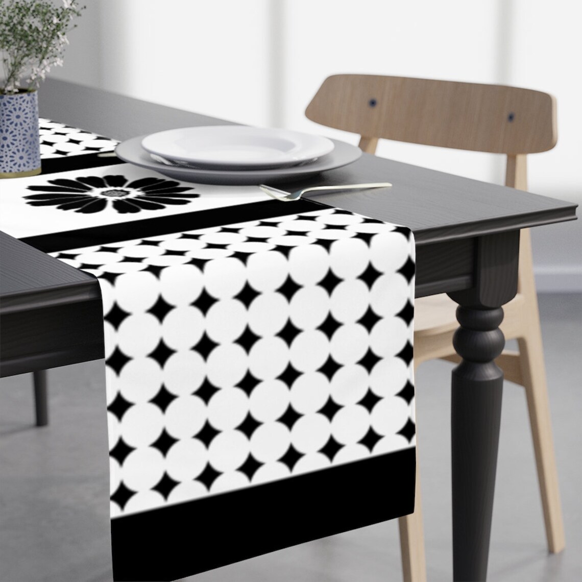 Black and White Graphic Floral Table Runner Dining Room Linens Upscale ...