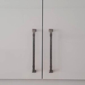 Brushed Vintage Silver Solid Bar Handle for Cabinet in Zinc Alloys ...