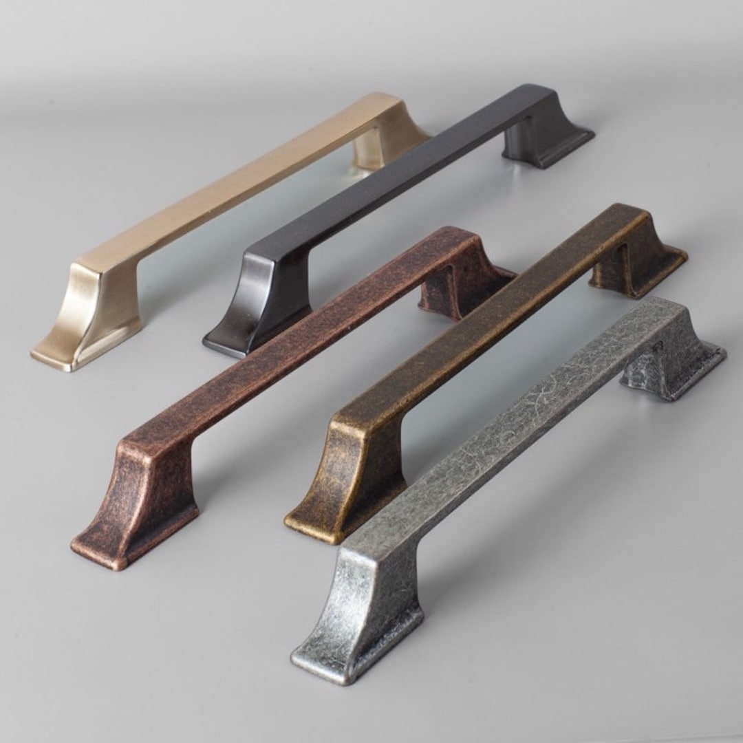 Premium Quality Solid Brass Bar Handle In Zinc Alloys For Cabinets 0567
