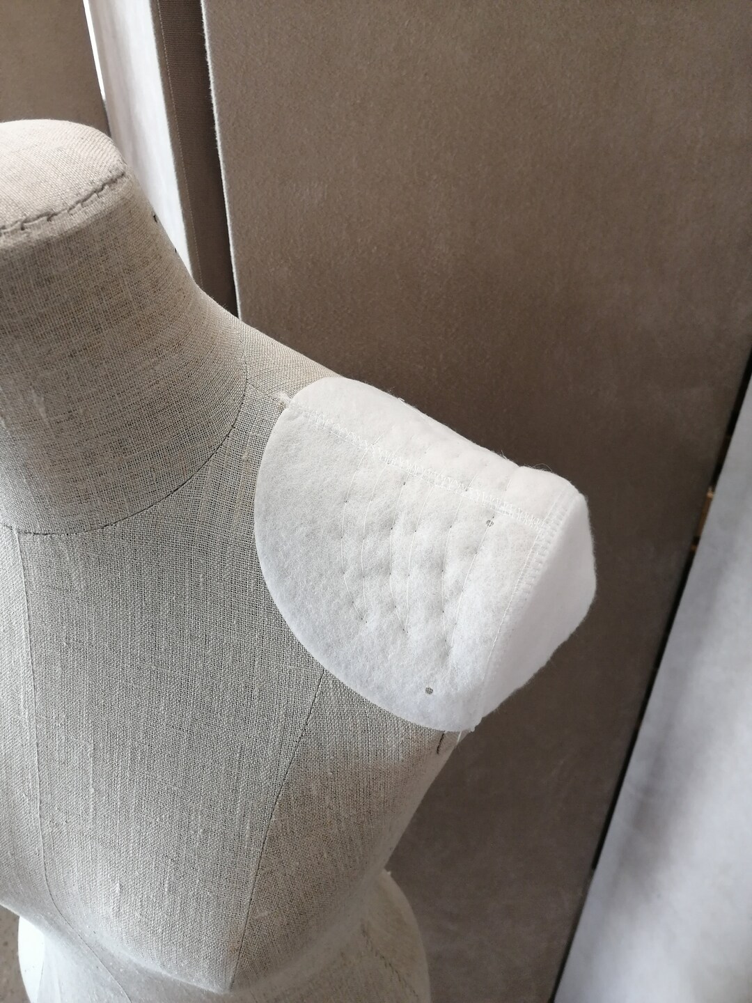 Pair Fashion Shape Shoulder Pads for Tailored Jackets, Coats and ...