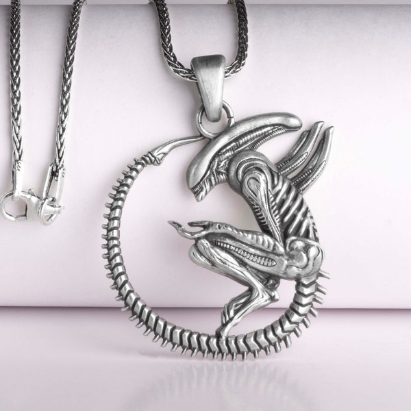 Aliens Jewelry - Etsy