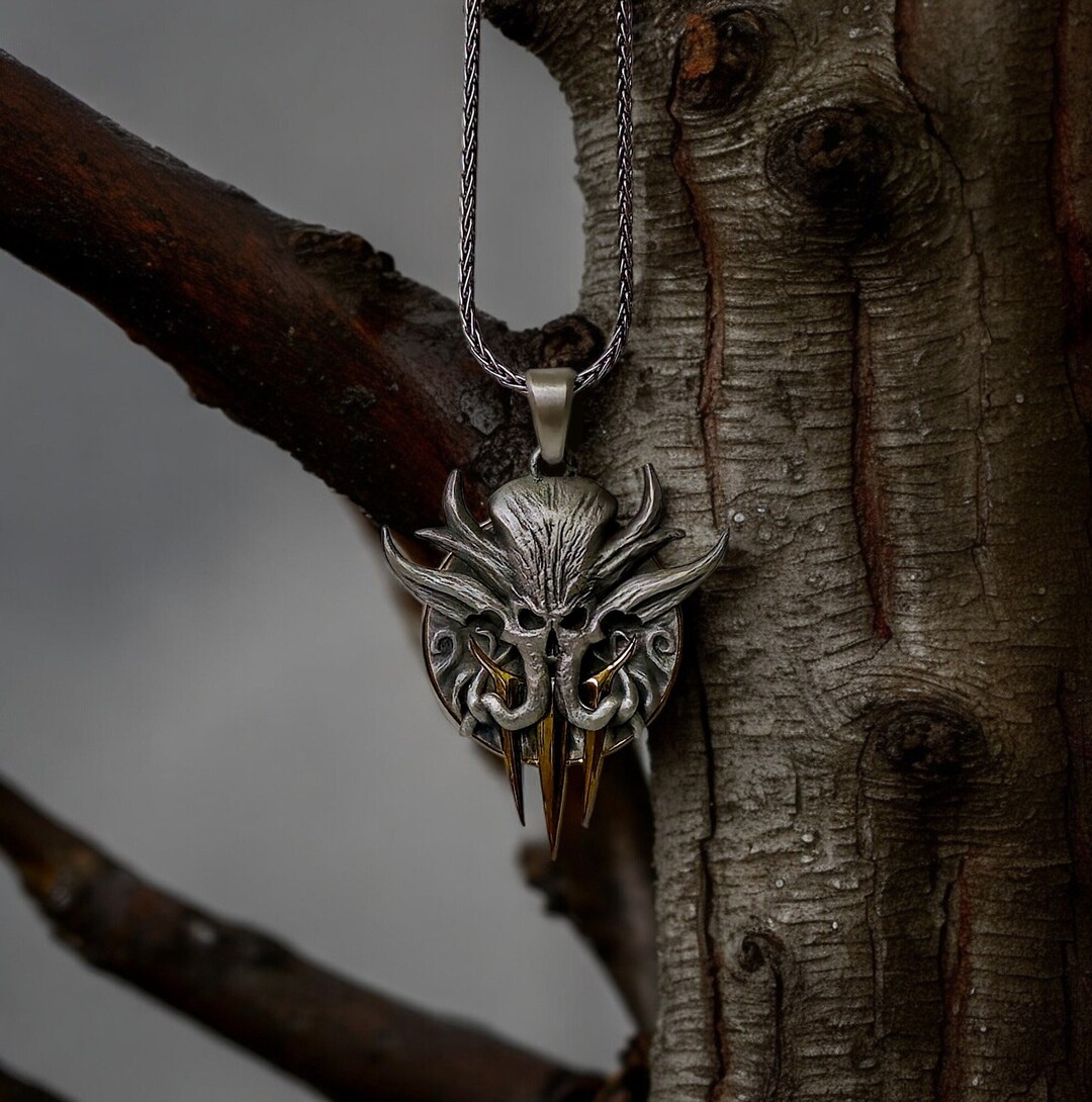 Silver Baldur's Gate 3 Medallion - Illithid Symbol, Dnd Lover Gift ...