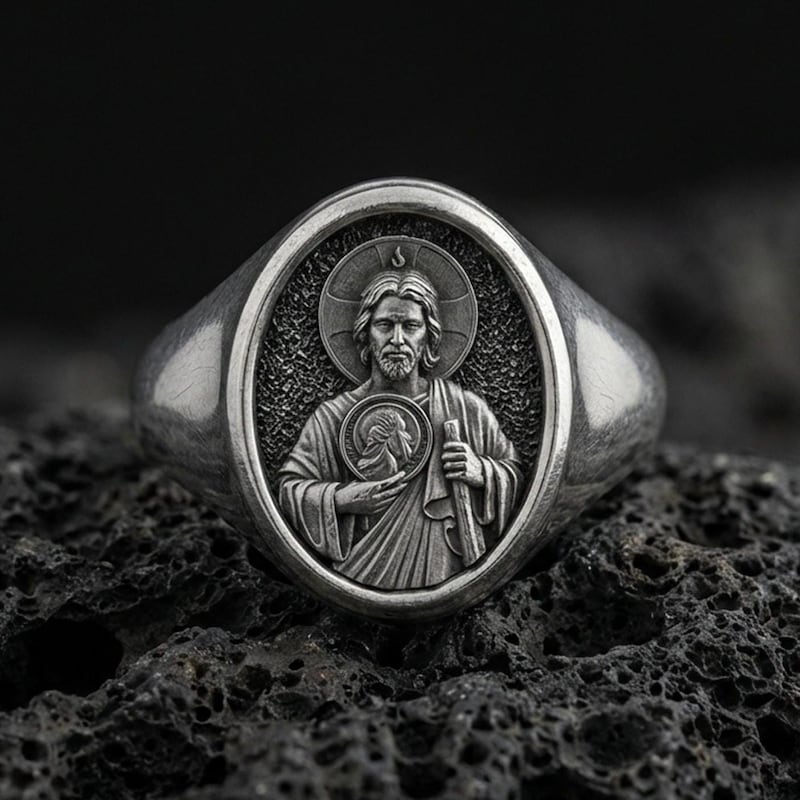 Jude Pinky Signet Ring - Etsy