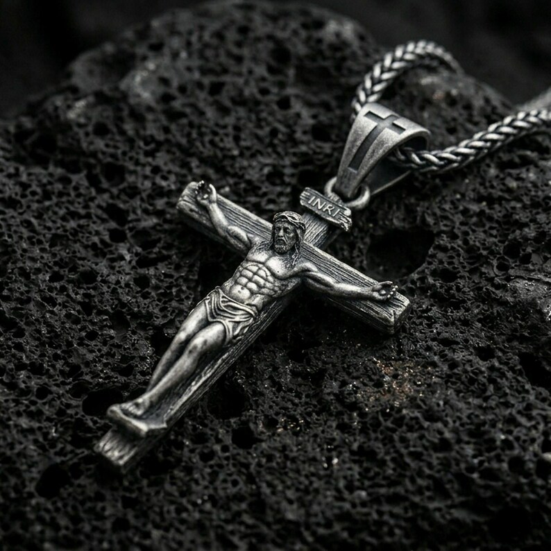 Silver INRI Crucifixion Necklace - Jesus on Cross Pendant, Christian ...