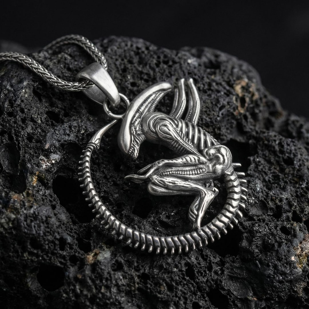Alien Pendant Necklace, 925 Sterling Silver Xenomorph Jewelry - Etsy