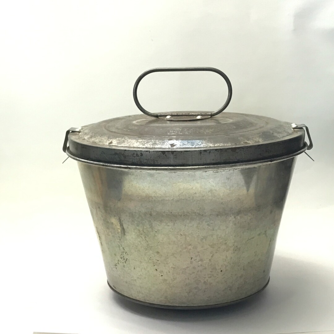 Vintage German Metal Jelly Mould With Lid, Tin Baking Moulds, Pudding ...