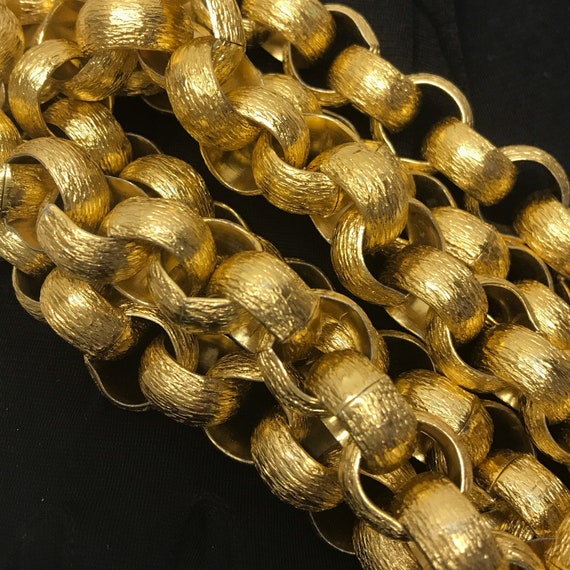 Thick Textured Link Gold Metal Chain, Unsigned Vinta… - Gem