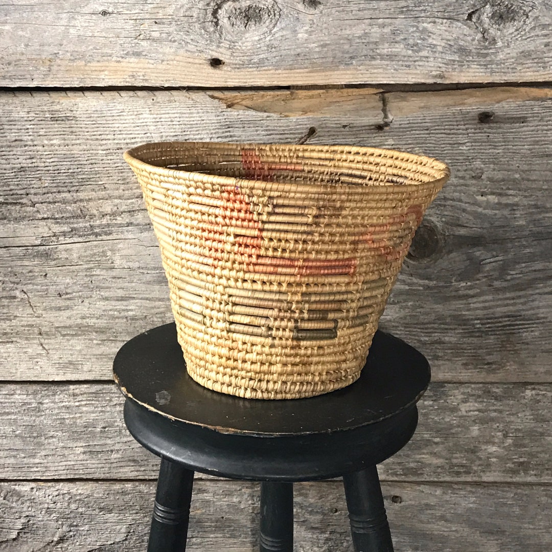 Open Weaved Coiled Basket Grass Woven Cachepot, Catch-all Yarn Basket ...