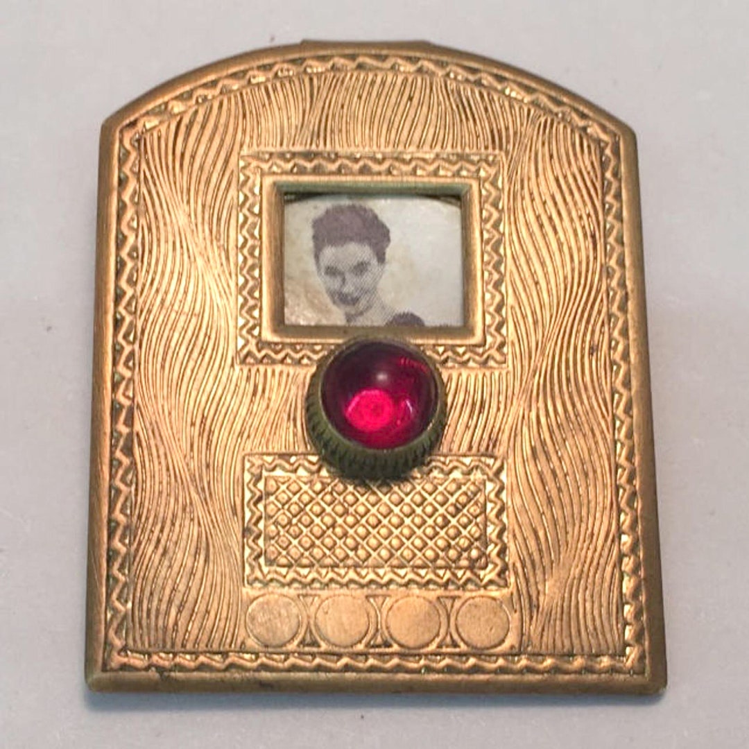 Radio Soap Opera Brooch, Vintage Brooch, Novelty Pins, Radio ...