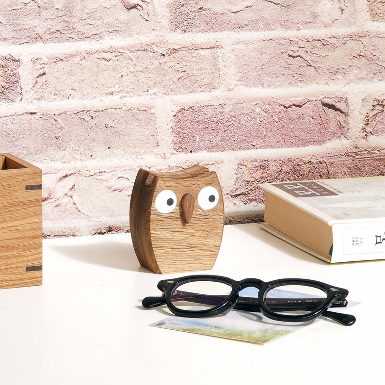 Handmade Wood Carving Eyeglasses Stand Wood Eyeglass Holder Sunglasses Display Stand Home Office