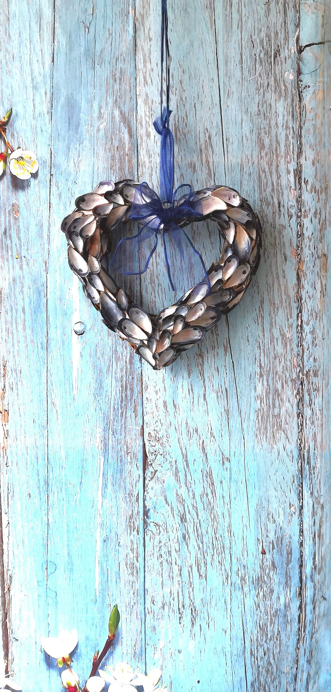 Mussel Shell Heart Wreath: Beach Themed Coastal Décor, Front Door ...