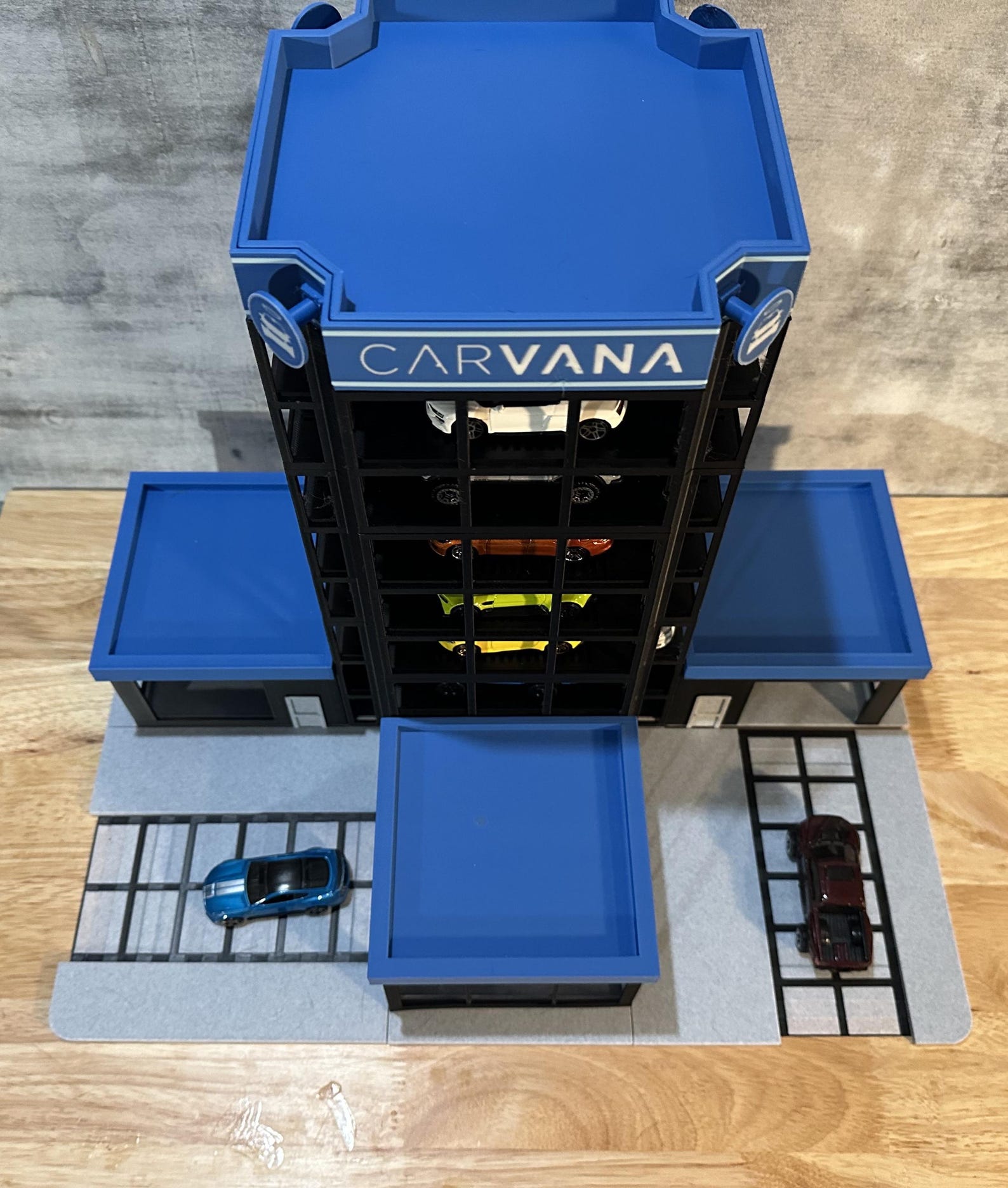 Carvana Dealer 1:64 Diorama 3D Print by 3dstylez - Etsy