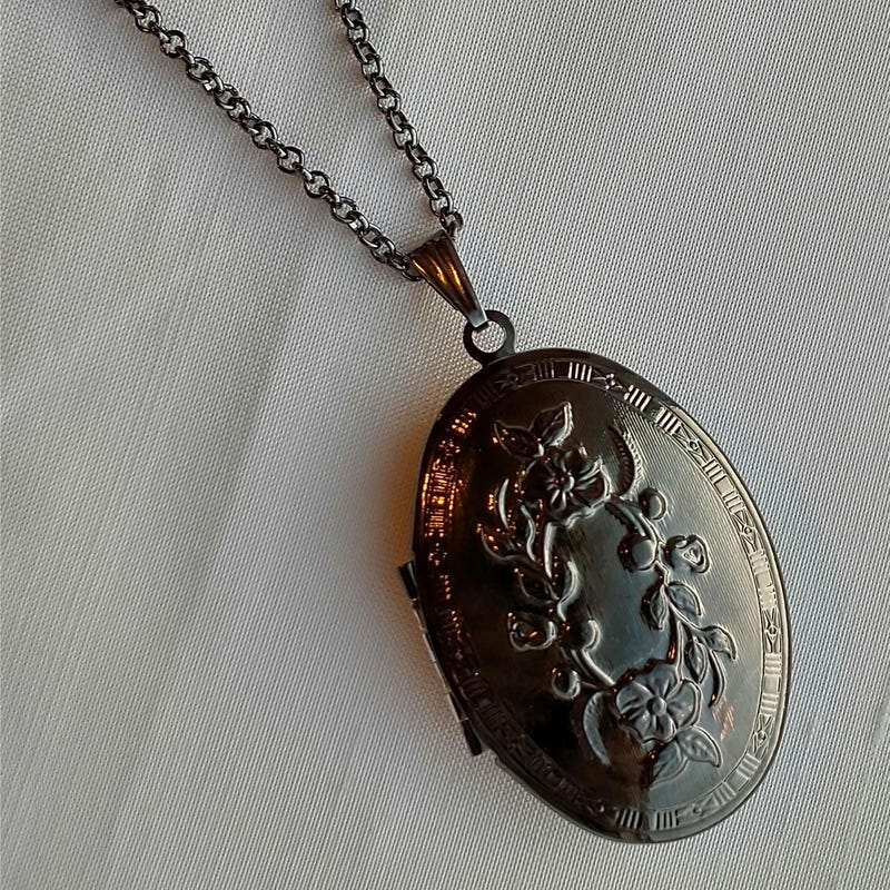 Gothic Locket - Etsy