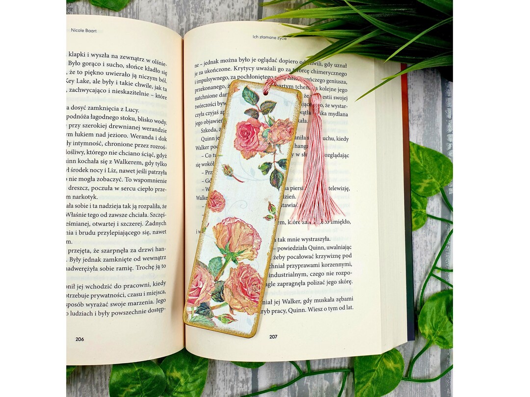 Blooming Wooden Rose Bookmark With Quote, Vintage Pink Roses White ...