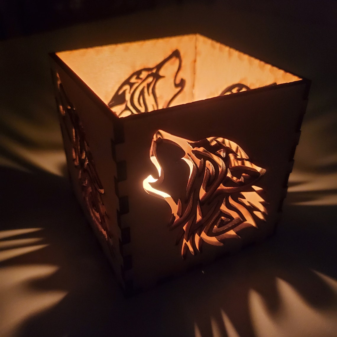 Howling Wolf Candle Holder SVG File 3mm - Etsy
