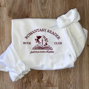 Embroidered Romantasy Reader Book Club Sweatshirt, Bookish Sweatshirt ...