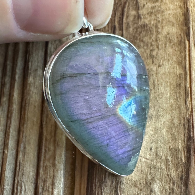 Spectrolite Pendant - Etsy