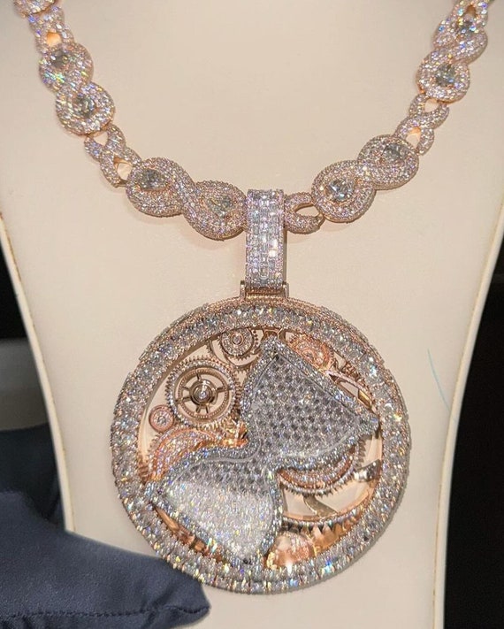 Custom pendants near me store