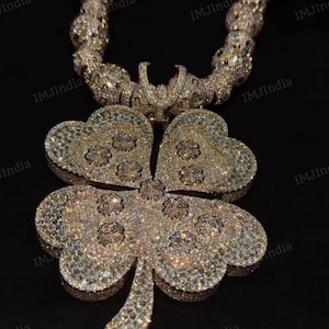 Custom Fully Iced Out Clover Leaf Pendant VVS Moissanite Diamond Round ...