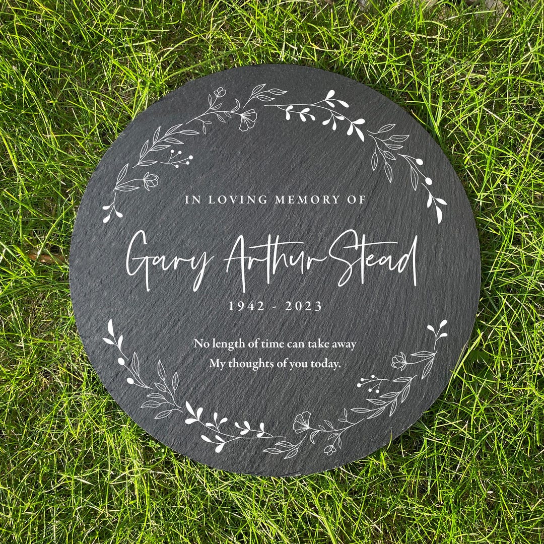 Personalised Wreath Memorial Slate 20cm Circular Grave Marker ...