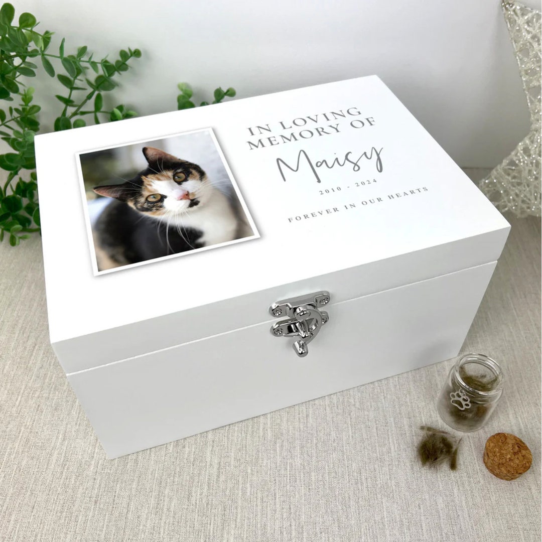 Personalised White Wooden "in Loving Memory Of" Pet Photo Memorial ...